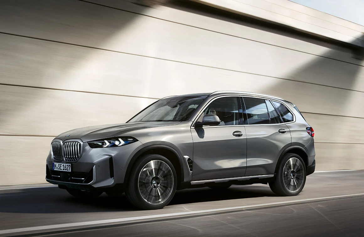 Luxury Crossover SUVs 2026: Top 7 Models That Redefine Comfort